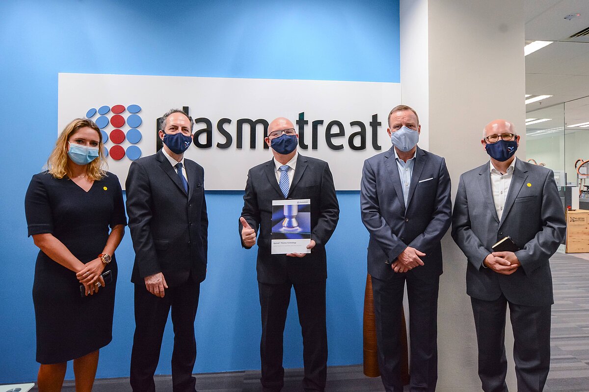 News: German ambassador visits Plasmatreat Asia Pacific in Singapore