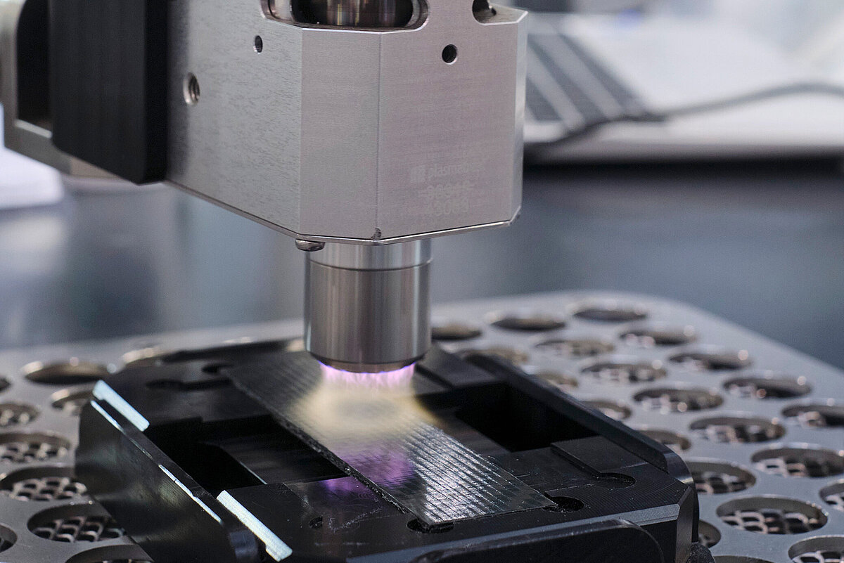 PR: Efficient Solution for Treating Plastic Surfaces